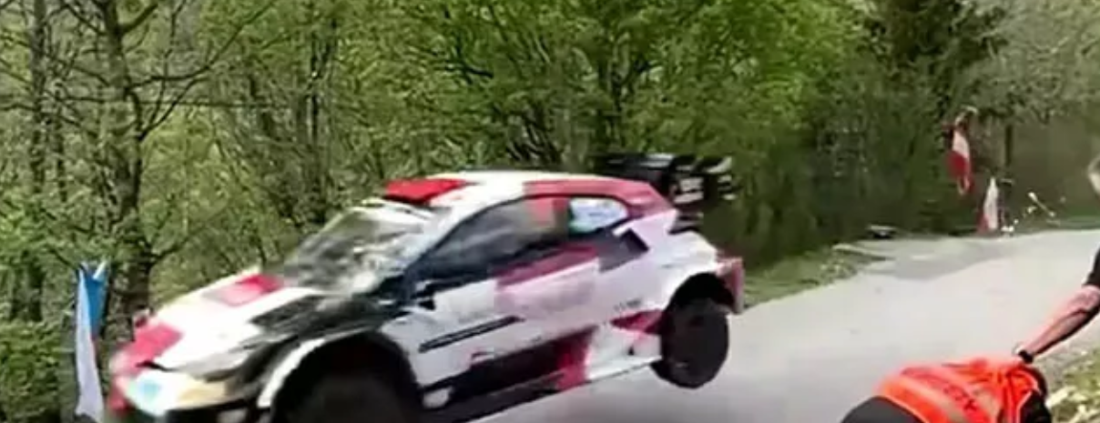 Άγριος καυγάς με θεατές στο WRC – Τσακώνονταν μέσα στο δρόμο και ...