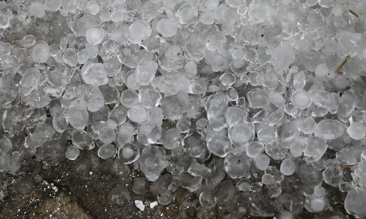 Τρίκαλα: Το χαλάζι… «άσπρισε» την Καλαμπάκα [ΦΩΤΟ] – Makeleio.gr