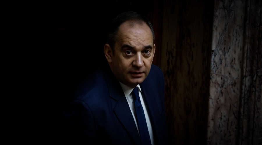 ΑΥΤΟΣ ΝΑ ΜΗΝ ΚΑΝΕΙ ΤΑ… ΡΟΥΣΦΕΤΙΑ ΤΟΥ; Η ΞΑΔΕΡΦΗ ΤΟΥ ΓΙΑΝΝΗ ΠΛΑΚΙΩΤΑΚΗ ...