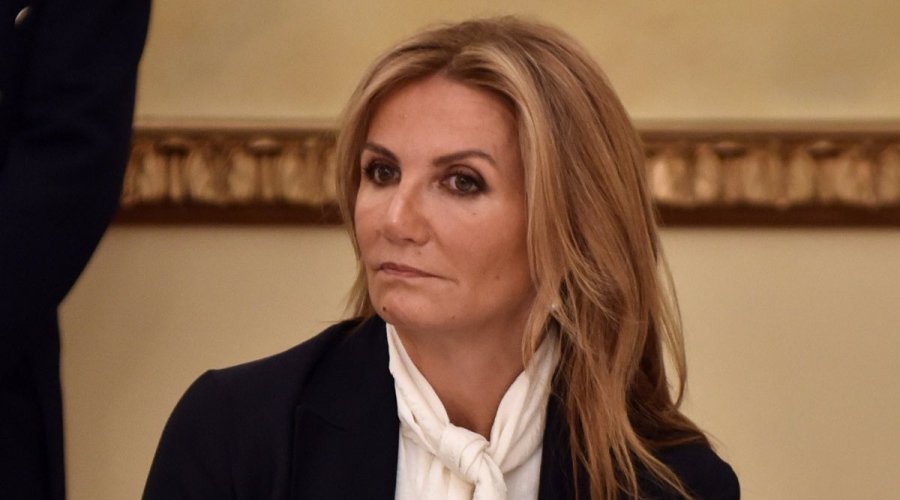 “ΘΑ ΒΓΑΛΩ ΤΑ ΡΟΖ ΒΙΝΤΕΟ ΜΕ ΤΗΝ ΜΑΡΕΒΑ!” ΣΤΗΝ ΑΝΤΕΠΙΘΕΣΗ Ο ΑΝΙΨΙΟΣ ΓΡ ...