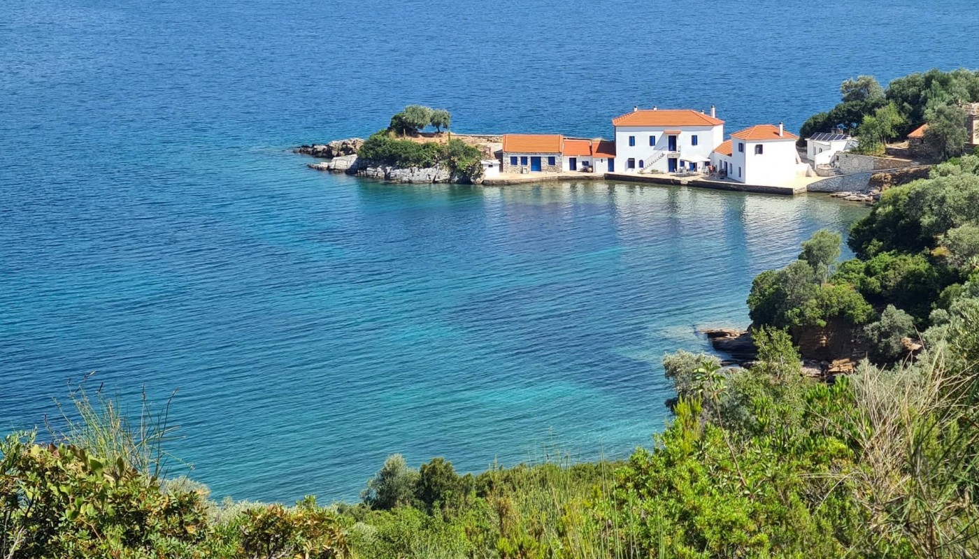 Παλαιό Τρίκερι: Το μικροσκοπικό νησάκι στον Παγασητικό κόλπο που θα σας ...