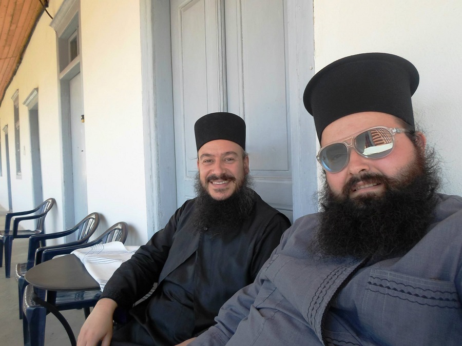«ΑΓΙΑ ΛΟΥΓΚΡΑ» ΜΕ ΡΑΣΑ: «Έκανα sexting με 30χρονο» λέει ο Αρχιμανδρίτης ...