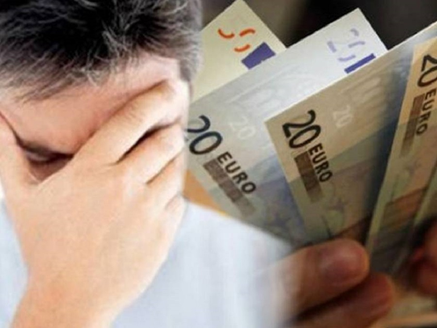Ο ΜΗΤΣΟΤΑΚΗΣ ΥΠΟΣΧΕΤΑΙ ΑΥΞΗΣΕΙΣ, ΕΝΩ ΕΧΕΙ ΠΕΡΑΣΕΙ ΝΟΜΟΥΣ ΓΙΑ ΝΑ ΜΕΝΟΥΝ ...