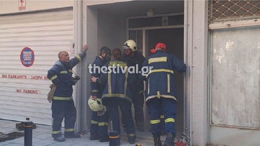 Φωτιά σε ρολόγια ηλεκτροδότησης πολυκατοικίας στη Θεσσαλονίκη ...