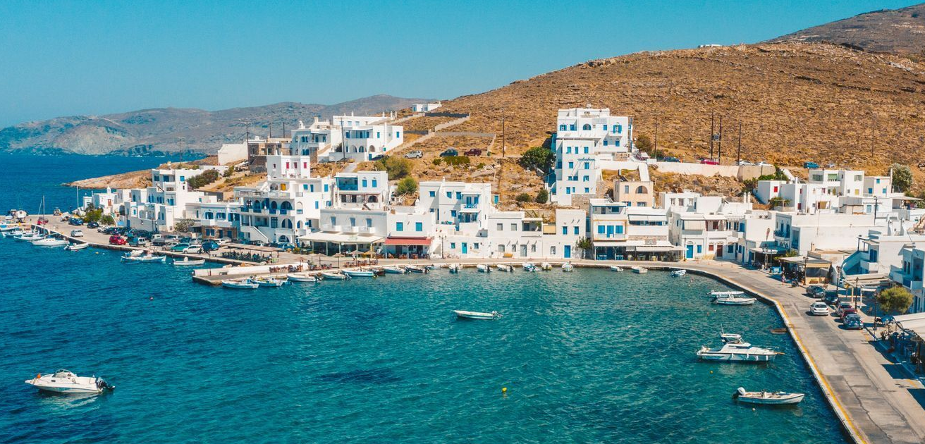 Τα τρία νησιά των Κυκλάδων που επιλέγει για φέτος το καλοκαίρι η ...