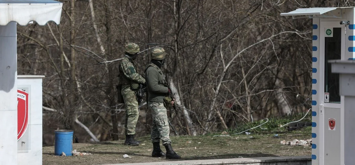 Συναγερμός στον Έβρο: Σε 15 σημεία βρίσκονται ομάδες μεταναστών, που ...
