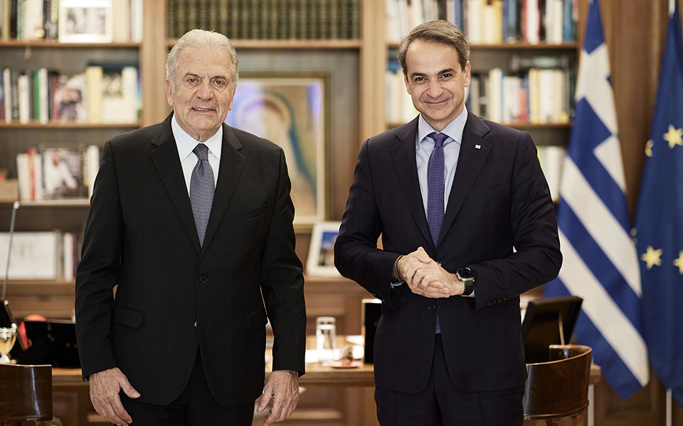 ΠΗΓΕ ΚΑΙ … Ο ΑΒΡΑΜΟΠΟΥΛΟΣ ΣΤΗ ΡΟΔΟΠΗ ΓΙΑ ΝΑ ΠΑΙΞΕΙ ΤΟ ΠΑΙΧΝΙΔΙ ΤΟΥ ...