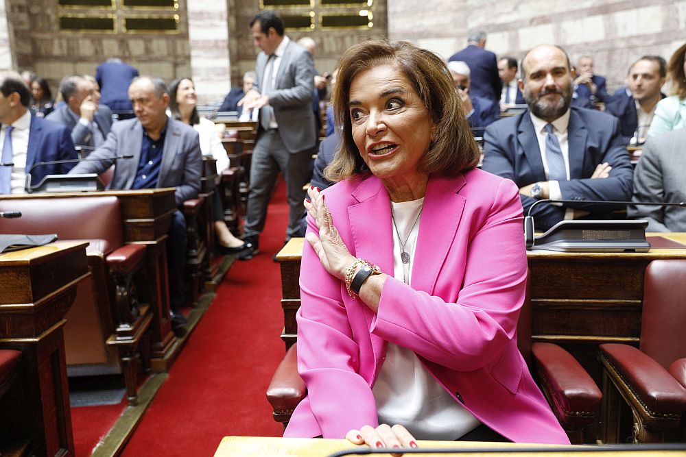 ΕΤΣΙ ΕΞΗΓΟΥΝΤΑΙ ΟΛΑ!!! ΑΥΤΕΣ ΕΙΝΑΙ ΟΙ ΣΚΟΤΕΙΝΕΣ ΚΟΛΕΓΙΕΣ ΤΩΝ ...
