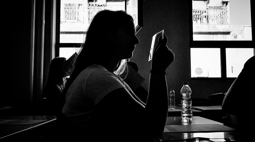 ΝΤΟΚΟΥΜΕΝΤΟ ΣΟΚ!!! ΠΑΡΑΜΥΘΙΑ ΤΗΣ ΧΑΛΙΜΑΣ ΑΠΟ ΤΟΝ ΚΟΥΛΗ ΚΑΙ ΤΗΝ ΠΑΡΕΑ ...