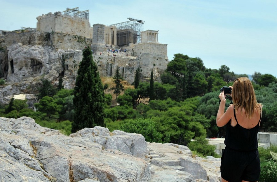 Η Αθήνα στους τουρίστες, ο λογαριασμός στους πολίτες – Makeleio.gr