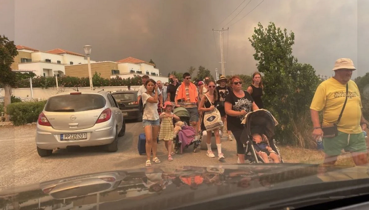 ΣΤΟ ΕΛΕΟΣ ΤΟΥ ΘΕΟΥ Η ΡΟΔΟΣ! ΕΠΙΤΑΧΘΗΚΑΝ ΟΛΑ ΤΑ ΤΟΥΡΙΣΤΙΚΑ ΣΚΑΦΗ – ΣΤΗΝ ...