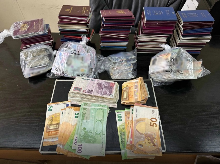 Καλλιθέα: Εξαρθρώθηκε εγκληματική οργάνωση που διακινούσε πλαστά ...