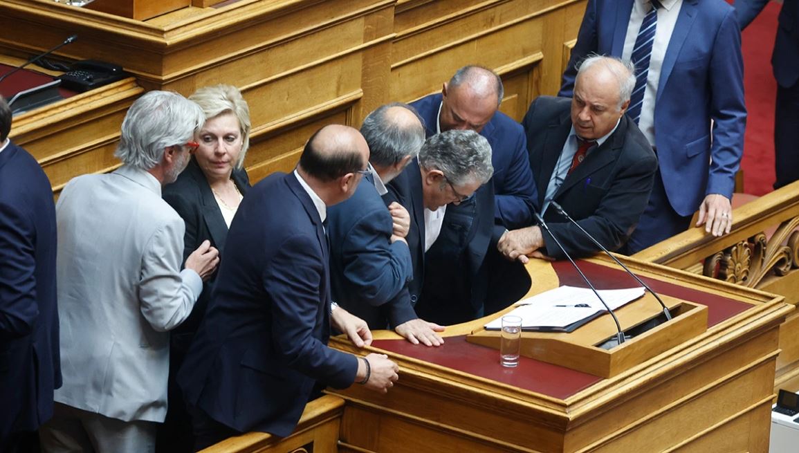 ΤΙ ΕΠΑΘΕ Ο ΜΗΤΣΟΣ Ο ΚΟΥΤΣΟΥΜΠΑΣ ΚΑΙ ΚΑΤΕΡΡΕΥΣΕ ΤΡΕΜΑΜΕΝΟΣ ...