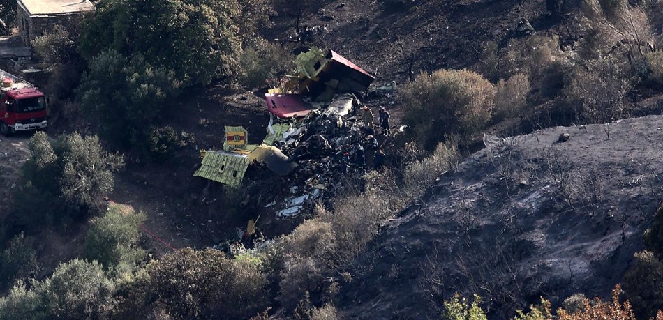 ΠΤΩΣΗ ΚΑΝΑΝΤΕΡ ΣΤΗΝ ΚΑΡΥΣΤΟ: ΣΥΓΚΛΟΝΙΣΤΙΚΕΣ ΕΙΚΟΝΕΣ ΑΠΟ ΤΟ ΣΗΜΕΙΟ ΤΗΣ ...