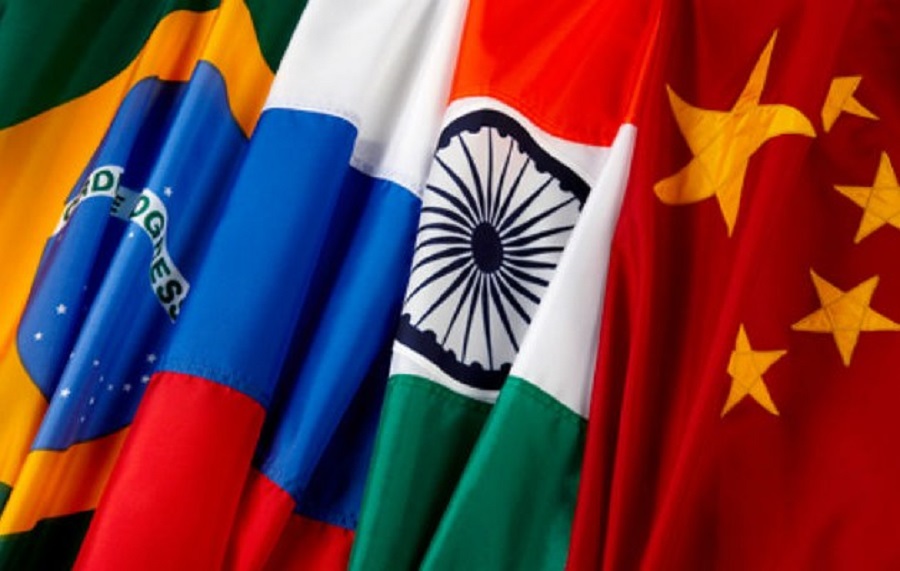 Η αντεπίθεση των BRICS: Πάνω από 20 χώρες θέλουν να ενταχθούν στην ομάδα – Makeleio.gr