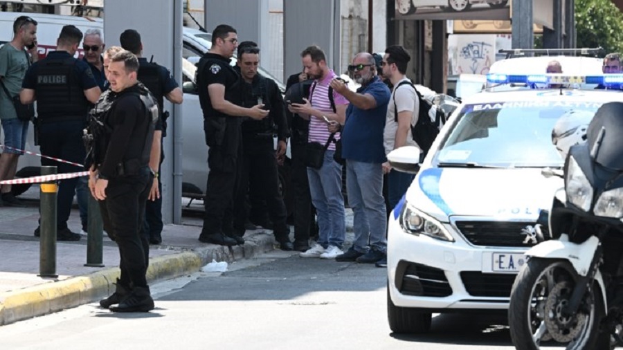 ΒΙΝΤΕΟ ΝΤΟΚΟΥΜΕΝΤΟ ΑΠΟ ΤΗΝ ΑΙΜΑΤΗΡΗ ΣΥΜΠΛΟΚΗ ΣΤΟΝ ΚΟΛΩΝΟ: Ο ΛΗΣΤΗΣ ...