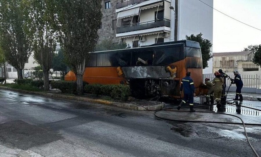 Σκηνές τρόμου στο Μαρκόπουλο: Λεωφορείο του ΚΤΕΛ γεμάτο επιβάτες ...