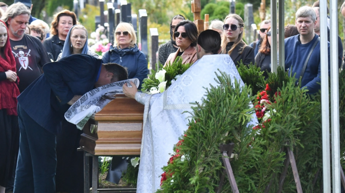 Σε στενό κύκλο η κηδεία του Πριγκόζιν – Τον έθαψαν λέει δίπλα από τον ...