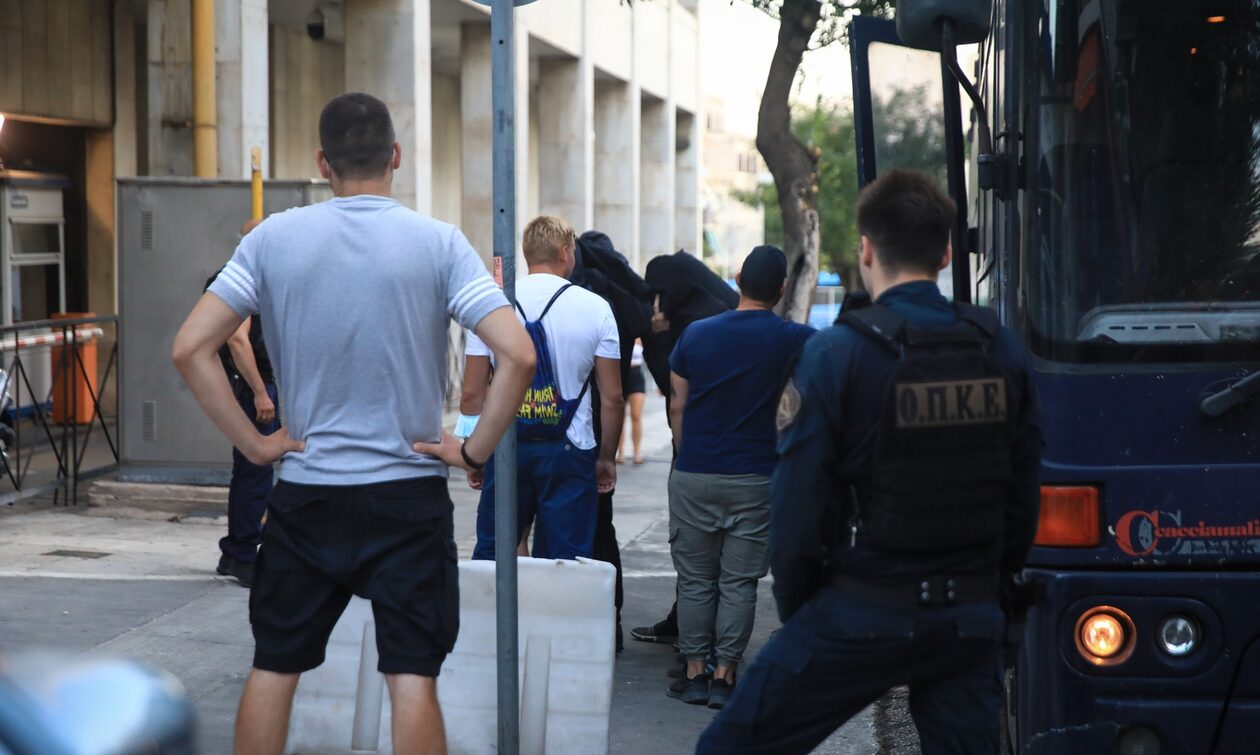 “ΜΑΚΕΛΕΙΟ” ΣΤΗ ΝΕΑ ΦΙΛΑΔΕΛΦΕΙΑ: Ο ΠΟΛΕΜΟΣ ΕΙΧΕ ΞΕΚΙΝΗΣΕΙ ΣΤΟ ΔΙΑΔΙΚΤΥΟ ...