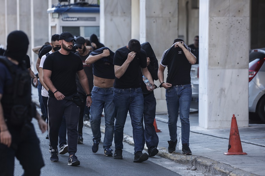 (ΑΝΑΝΕΩΜΕΝΟ) ΠΡΟΦΥΛΑΚΙΣΤΗΚΑΝ ΤΡΙΑΝΤΑ ΧΟΥΛΙΓΚΑΝΣ ΓΙΑ ΤΗ ΔΟΛΟΦΟΝΙΑ ...