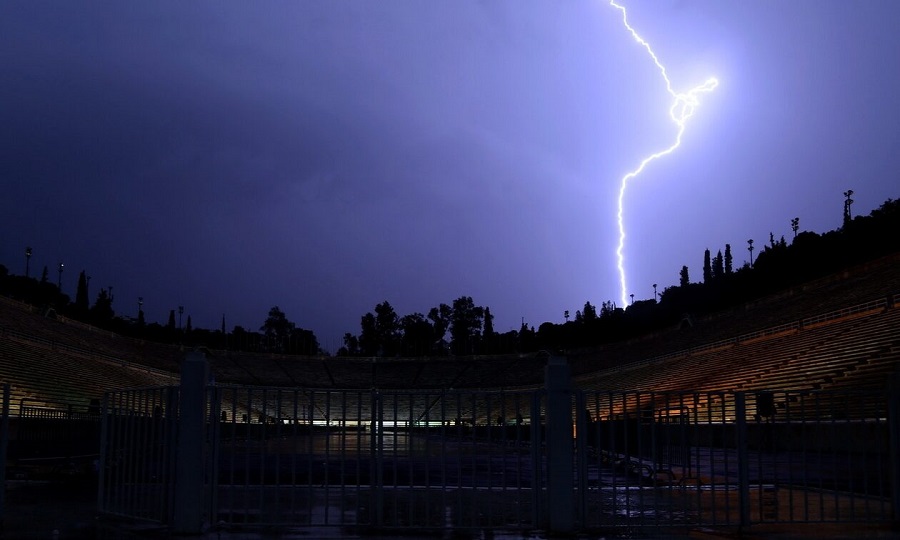 Η ΚΑΚΟΚΑΙΡΙΑ ELIAS ΔΕΙΧΝΕΙ ΤΑ ΔΟΝΤΙΑ ΤΗΣ: ΣΗΜΕΡΑ Η ΠΙΟ ΔΥΣΚΟΛΗ ΜΕΡΑ ...