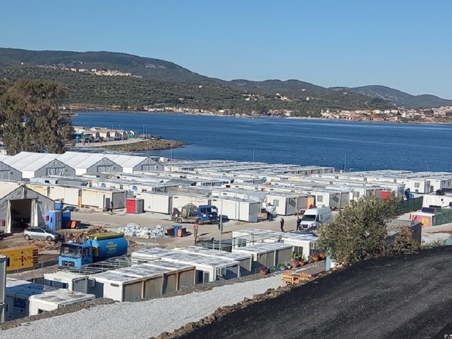 ΓΕΜΙΖΕΙ ΜΕ ΛΑΘΡΟΜΕΤΑΝΑΣΤΕΣ Η ΛΕΣΒΟΣ: ΜΕ… ΠΡΟΦΟΡΙΚΕΣ ΕΝΤΟΛΕΣ ΤΟΥΣ ΣΩΖΕΙ ...