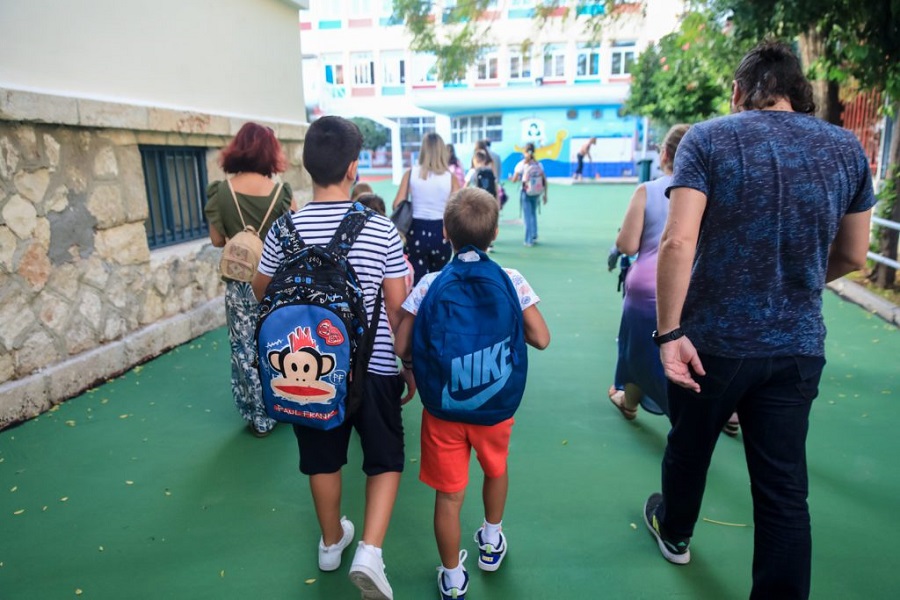 Θρίλερ στον Πύργο: Μαθητές λαμβάνουν ανατριχιαστικά μηνύματα – «Σας ...