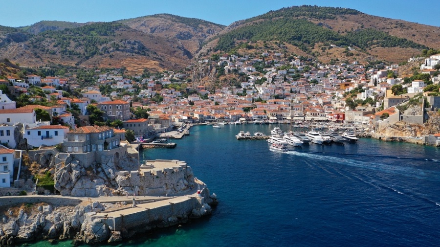 Κέρκυρα: Αστυνομικός η Βρετανίδα που βρέθηκε νεκρή κοντά σε μπαρ – Τι ...