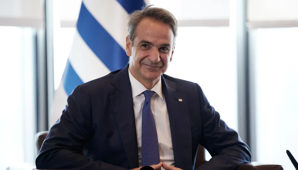 ΔΕΙΤΕ ΕΝΑΝ ΓΕΛΟΙΟ ΠΟΥ ΜΑΣ ΚΟΡΟΙΔΕΥΕΙ ΣΤΗ ΜΟΥΡΗ! Εδώ δεν έχει να φάει ο ...