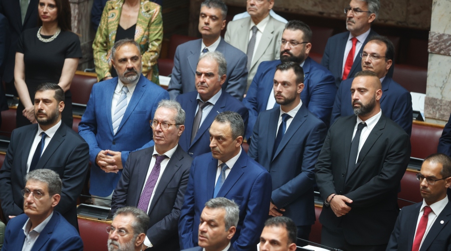 “ΟΙ ΣΠΑΡΤΙΑΤΕΣ ΕΞΑΠΑΤΗΣΑΝ 244.000 ΨΗΦΟΦΟΡΟΥΣ ΚΑΙ ΟΛΟΙ ΟΙ ΒΟΥΛΕΥΤΕΣ ΘΑ ...