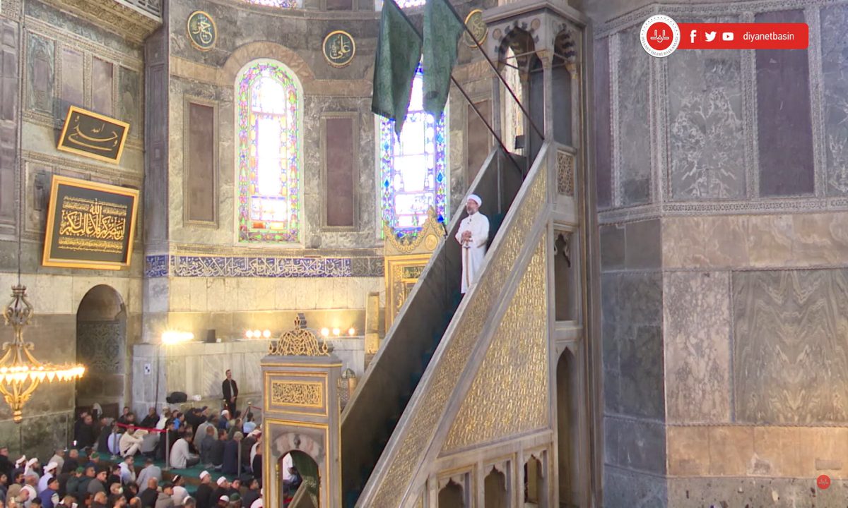 Πάει σε πόλεμο η Τουρκία; – Η ακραία κίνηση με σπαθί μέσα στην Αγία ...