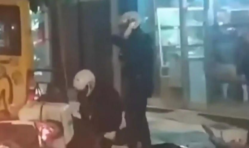 ΑΠΙΣΤΕΥΤΟ ΝΤΟΚΟΥΜΕΝΤΟ! ΤΣΑΜΠΑ ΜΑΓΚΕΣ ΜΠΑΣΚΙΝΕΣ ΣΑΠΙΖΟΥΝ ΣΤΟ ΞΥΛΟ ...