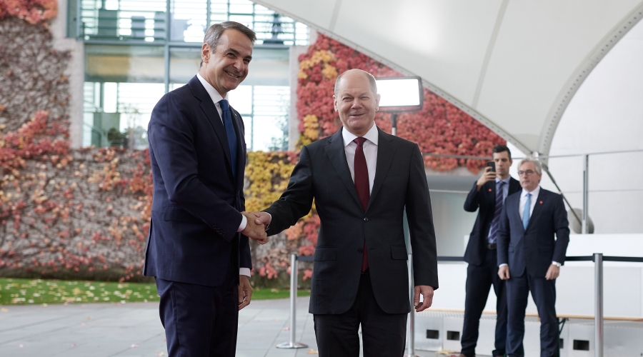 ΜΗΤΣΟΤΑΚΗΣ ΣΤΟ ΒΕΡΟΛΙΝΟ: ΖΗΤΑΕΙ ΛΕΦΤΑ ΓΙΑ ΝΑ ΔΩΣΕΙ ΣΠΙΤΙΑ, ΕΠΙΔΟΜΑΤΑ ...