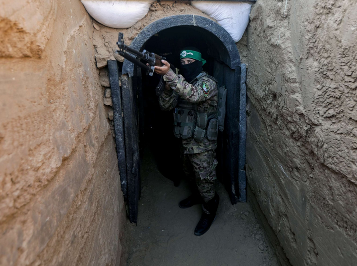 ΠΑΝΕ ΓΙΑ ΤΡΕΛΟ ΚΑΖΟ ΟΙ ΕΒΡΑΙΟΙ! ΟΙ ΜΑΧΗΤΕΣ ΤΗΣ ΧΑΜΑΣ ΣΑΝ ΦΑΝΤΑΣΜΑΤΑ ...