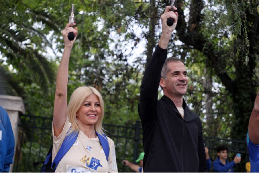 ΕΜΕΤΙΚΕΣ ΦΩΤΟΓΡΑΦΙΕΣ ΜΕ ΠΟΛΙΤΙΚΕΣ ΜΑΡΙΟΝΕΤΤΕΣ ΣΤΟΝ ΜΑΡΑΘΩΝΙΟ -ΠΗΓΑΝ ΝΑ ...