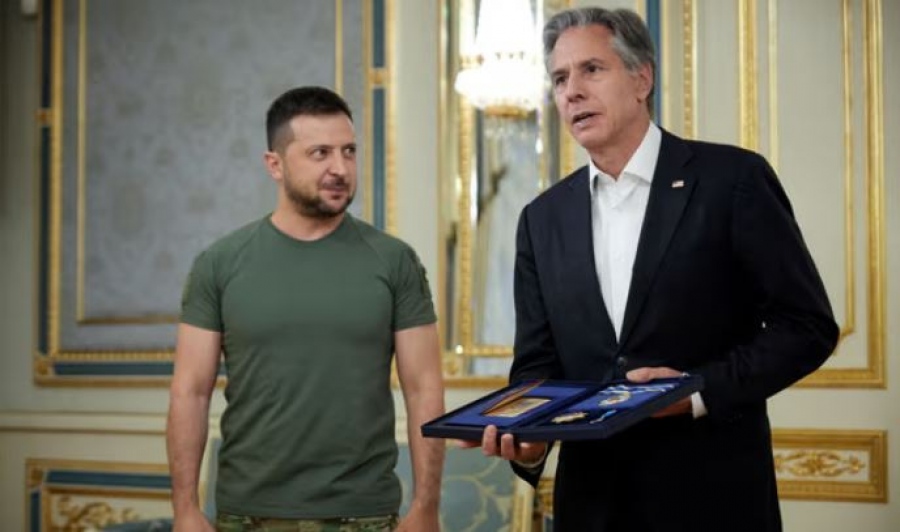 ΠΕΦΤΟΥΝ ΜΑΣΚΕΣ ΜΕ ΤΟΝ ΡΩΣΙΚΟ ΘΡΙΑΜΒΟ – Η ΟΥΚΡΑΝΙΑ ΔΕΝ ΘΑ ΕΝΤΑΧΘΕΙ ΣΤΟ ...