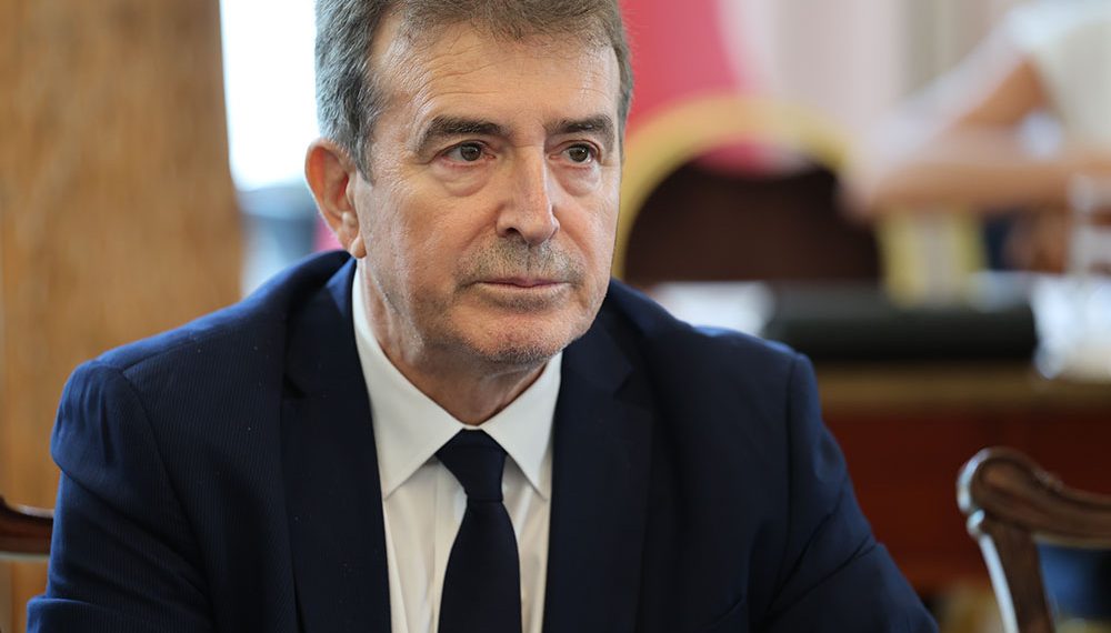 “Βόμβα”! Ο ανεκδιήγητος Χρυσοχοΐδης έκοψε όλες τις νυχτερινές ...