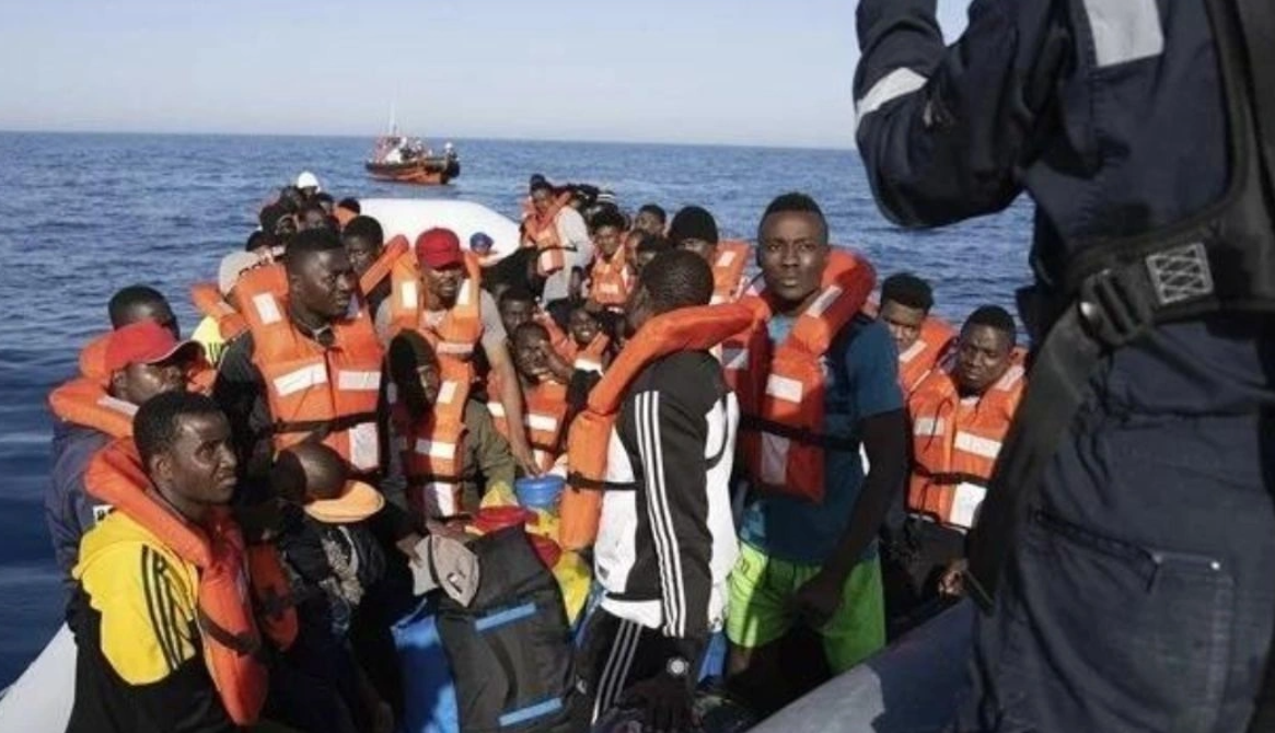 Τυνησία: Δύο έφηβοι μετανάστες πέθαναν σε φορτηγό ψυγείο πάνω σε πλοίο ...