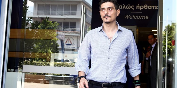 ΤΟΥΣ ΠΕΡΝΑΕΙ ΑΠΟ ΤΟ ΜΠΛΕΝΤΕΡ Ο ΓΙΑΝΝΑΚΟΠΟΥΛΟΣ! “Το να μεγαλώνει ένα ...