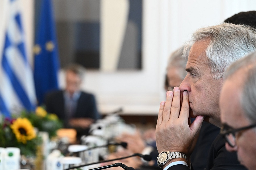 ΔΕΝ ΞΕΠΕΡΑΣΕ ΠΟΤΕ ΤΙΣ ΤΡΑΒΕΣΤΙ… ΠΟΛΙΤΙΚΕΣ Ο ΜΑΚΗΣ ΒΟΡΙΔΗΣ! ΕΝΑΝ ΜΗΝΑ ...