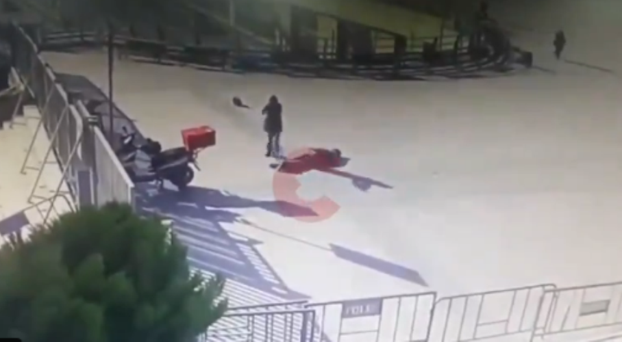(ΑΝΑΝΕΩΜΕΝΟ) ΠΥΡΟΒΟΛΙΣΜΟΙ ΕΞΩ ΑΠΟ ΔΙΚΑΣΤΗΡΙΟ ΣΤΗΝ ΚΩΝΣΤΑΝΤΙΝΟΥΠΟΛΗ ...