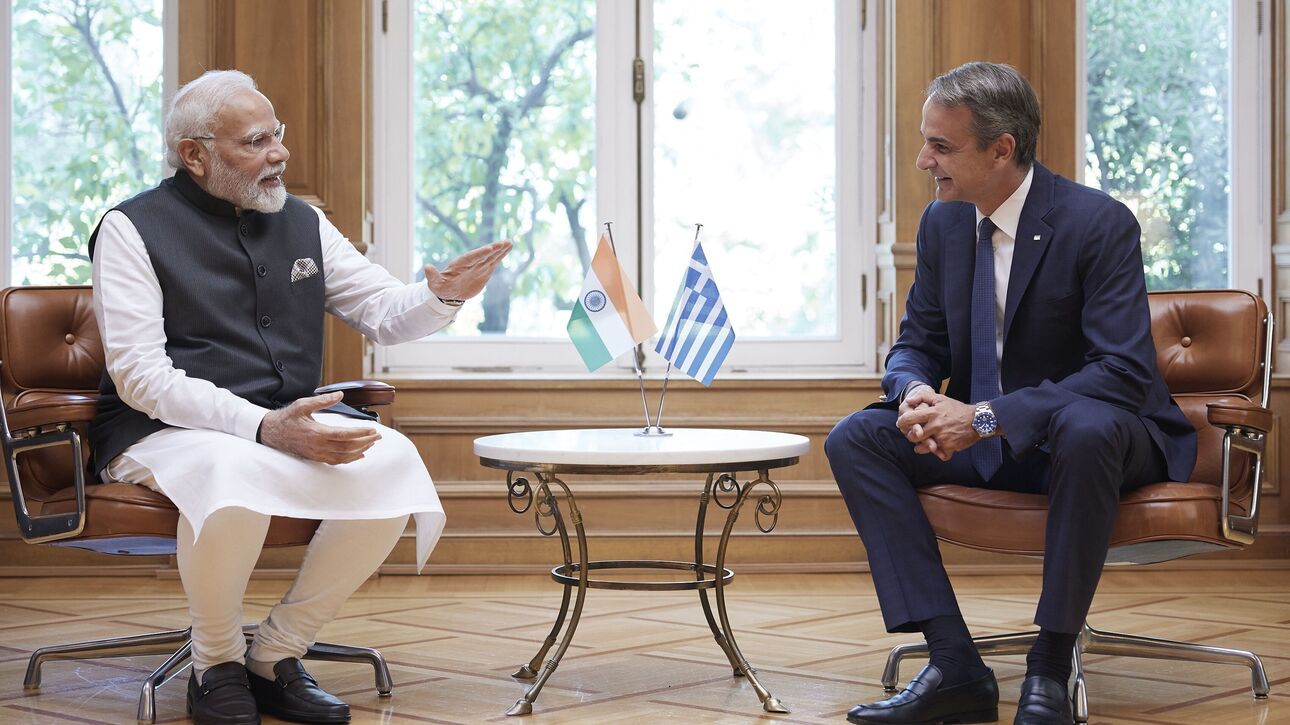 Στην Ινδία ο Μητσοτάκης μαζί με… κοράκια εισπρακτικών και εταιρείες της ...