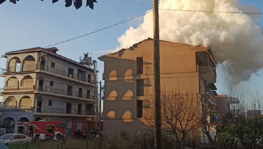 ΤΙ ΣΥΜΒΑΙΝΕΙ; ΤΥΧΑΙΟ ΓΕΓΟΝΟΣ Ή ΣΤΟΧΕΥΜΕΝΗ ΕΠΙΘΕΣΗ; ΦΩΤΙΑ ΣΤΟ ΣΠΙΤΙ ΤΟΥ ...