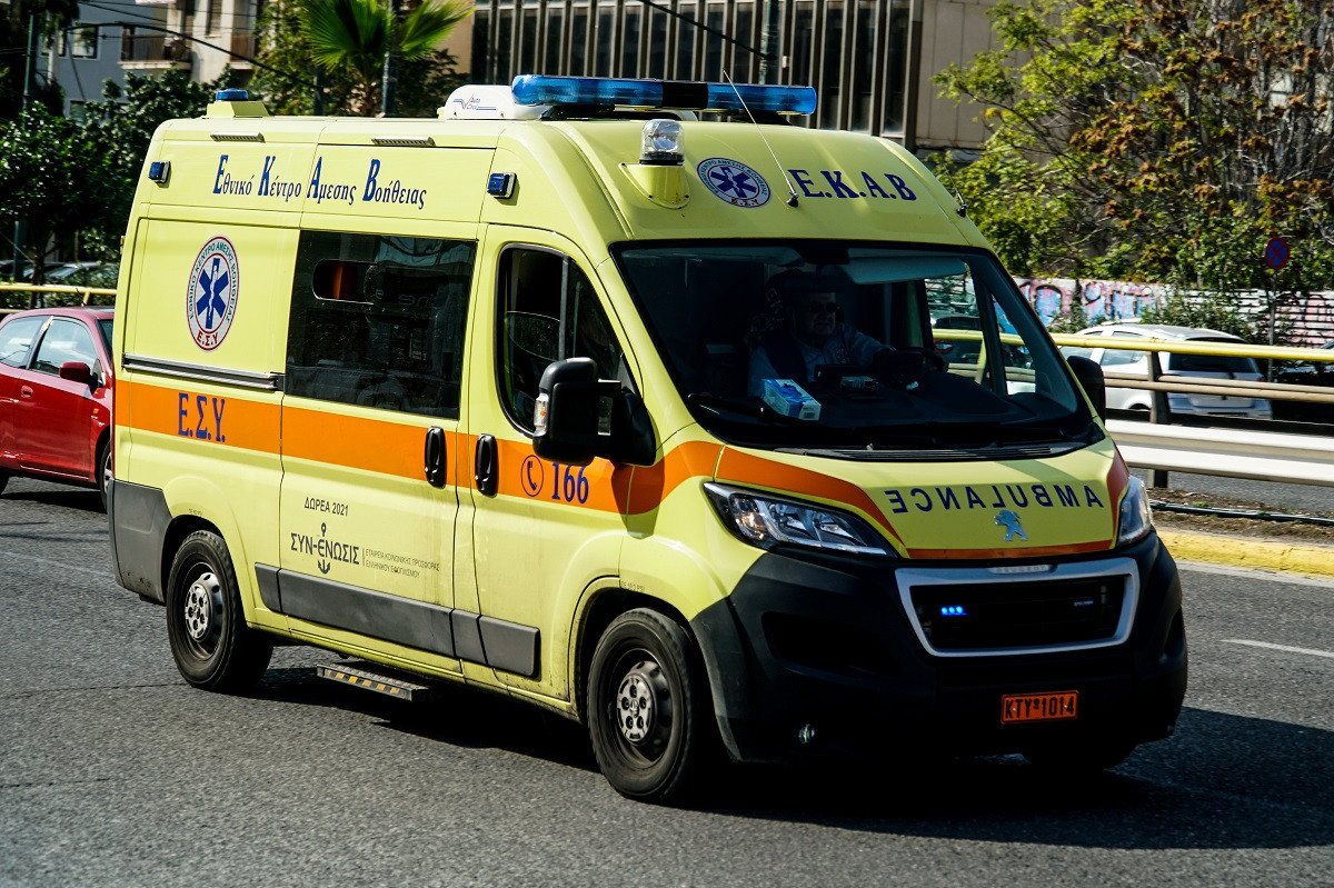 ΚΙ ΑΛΛΟ ΑΙΜΑ ΣΤΗΝ ΑΣΦΑΛΤΟ – ΜΗΧΑΝΗ ΠΑΡΕΣΥΡΕ ΠΕΖΗ ΣΤΗΝ ΚΑΛΛΙΘΕΑ – ΝΕΚΡΗ ...