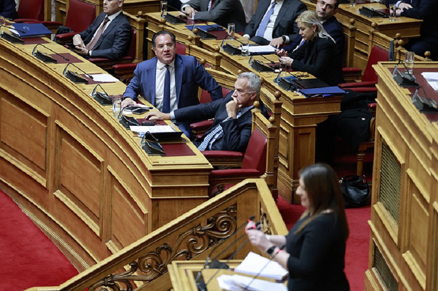 ΑΔΩΝΙΣ ΕΞΑΛΛΟΣ ΚΑΙ ΚΑΤΑΚΟΚΚΙΝΟΣ! ΣΕ ΤΟΣΟ ΔΥΣΚΟΛΗ ΘΕΣΗ ΕΙΝΑΙ! ΜΠΟΥΜΠΟΥΚΟ ...