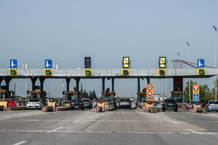 ΑΝΕΞΕΛΕΓΚΤΟΙ ΟΙ ΠΑΡΑΧΩΡΗΣΙΟΥΧΟΙ, ΑΔΙΣΤΑΚΤΟΙ ΣΤΗΝ ΚΥΒΕΡΝΗΣΗ: ΕΡΧΟΝΤΑΙ ...