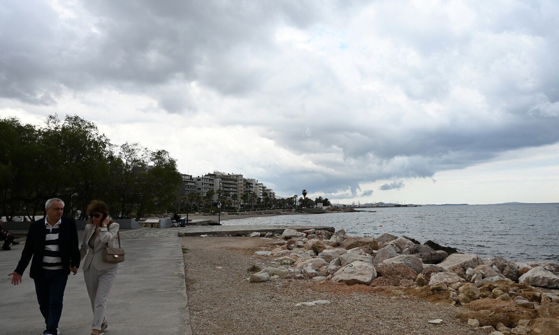 ΠΟΛΙΤΙΚΟΣ ΑΕΡΟΧΕΙΜΑΡΡΟΣ ΣΤΗΝ ΕΛΛΑΔΑ ΜΕ… ΧΙΟΝΙΑ – ΠΟΤΕ ΠΕΦΤΕΙ 10 ΒΑΘΜΟΥΣ ...