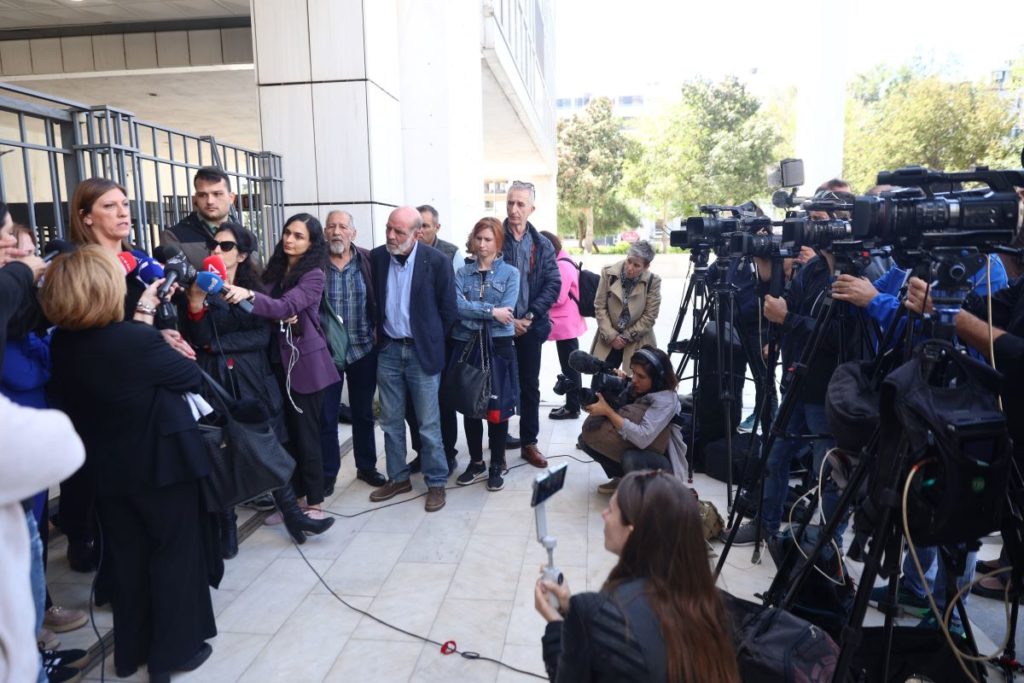 ΕΓΚΛΗΜΑ ΣΤΟ ΜΑΤΙ: ΑΙΤΗΣΗ ΓΙΑ ΕΦΕΣΗ ΚΑΤΕΘΕΣΑΝ ΟΙ ΣΥΓΓΕΝΕΙΣ – “ΔΕΝ ΘΑ ...