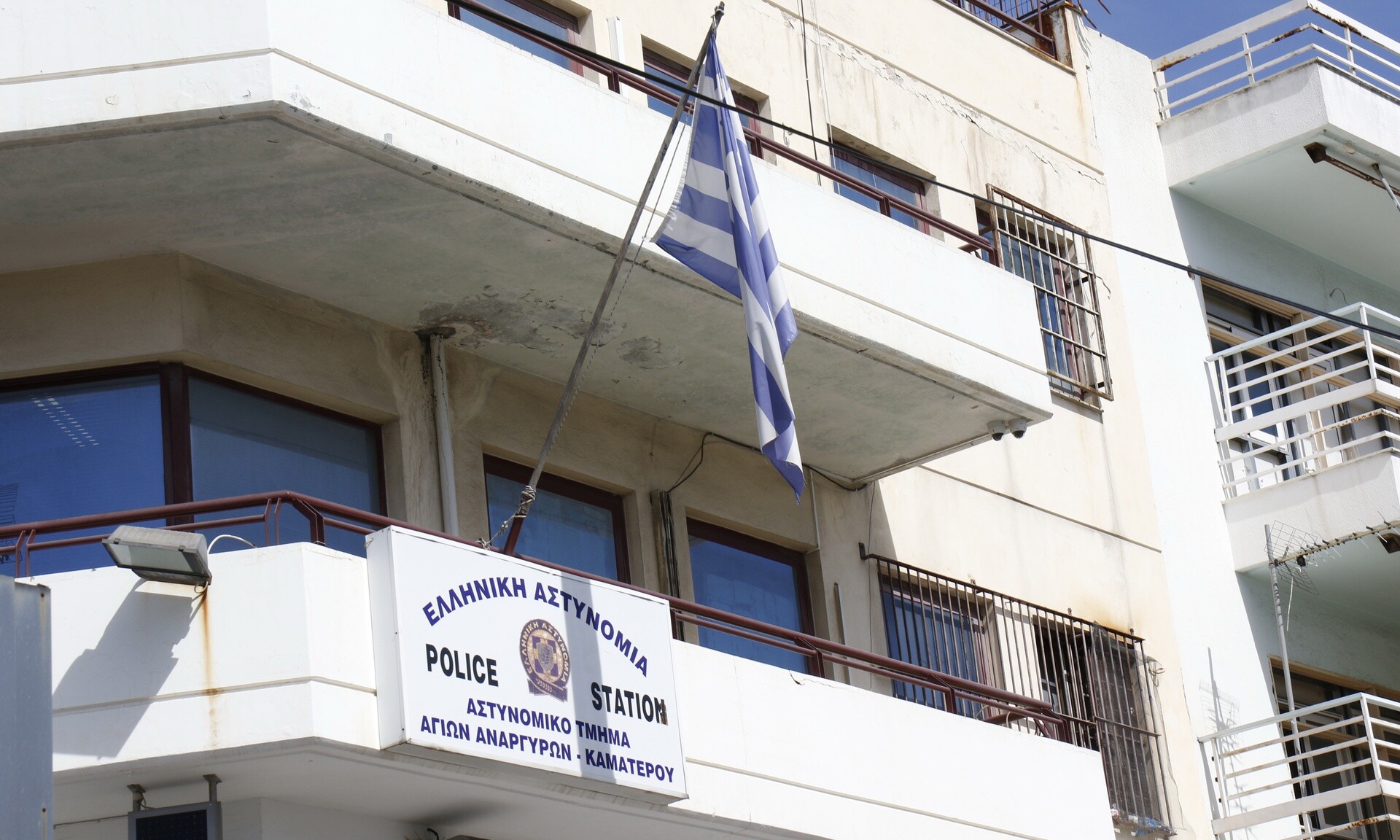 ΜΙΧΑΛΑΚΗ, ΟΛΑ ΚΑΛΑ;;;; ΚΑΤΕΒΑΖΕΙ ΡΟΛΑ Η ΕΛ.ΑΣ. ΑΠΟ ΤΙΣ 22:00 ΕΩΣ ΤΙΣ 06 ...