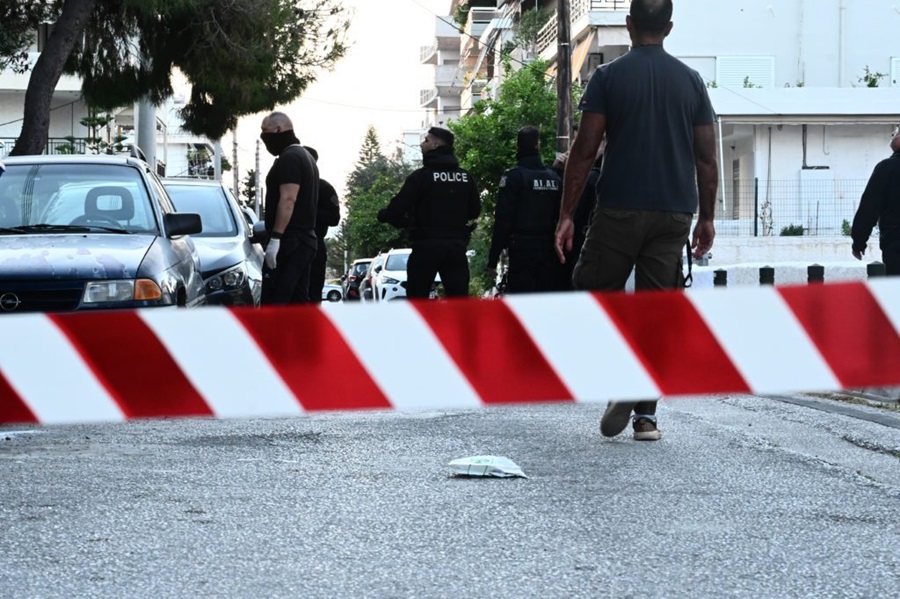 ΣΥΓΚΛΟΝΙΖΟΥΝ ΤΑ ΝΕΑ ΣΤΟΙΧΕΙΑ ΓΙΑ ΤΟ ΜΑΚΕΛΕΙΟ ΤΗΣ ΓΛΥΦΑΔΑΣ: «ΚΑΠΟΙΟΣ ΤΗΝ ...